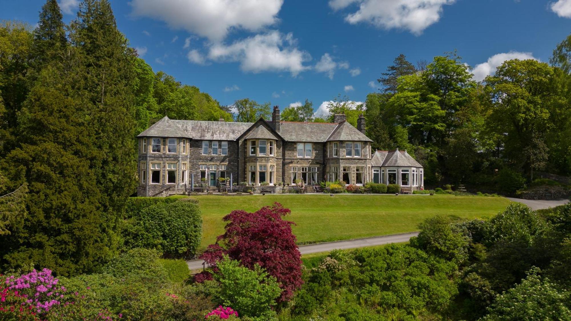 MEREWOOD COUNTRY HOUSE | ⋆⋆⋆⋆ | WINDERMERE, UNITED KINGDOM | SEASON ...
